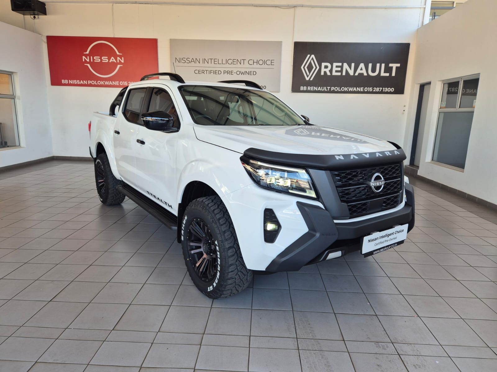 NISSAN NAVARA DOUBLE CAB 2.5DDTI STEALTH 4X4 7AT 2025 – BB Group